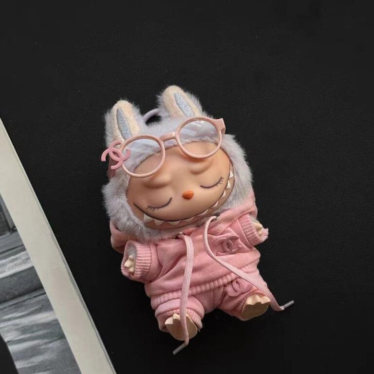 Designer Style Cozy Street Style Outfit For Labubu - Labubu Hut